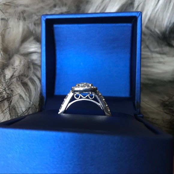 Ben Bridge | Jewelry | Diamond Halo Engagement Ring Set Ben Bridge ...